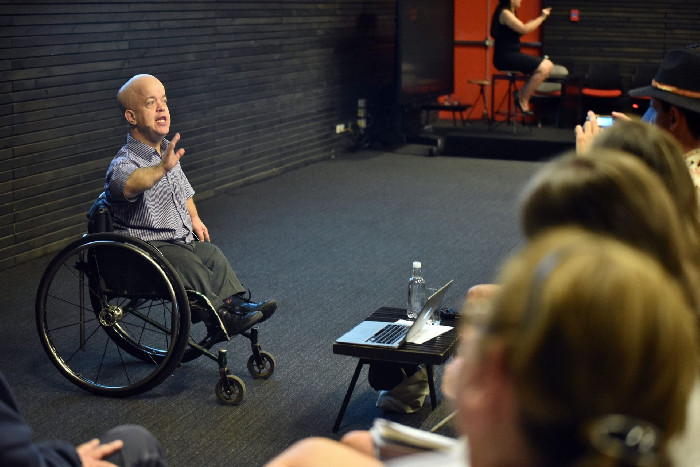 Tom Shakespeare: Líder en Investigación sobre Discapacidad :: Periódico ...